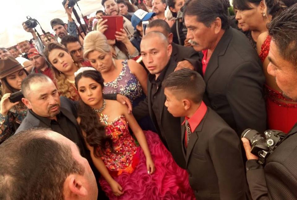 Un distractor los XV años de Ruby; un pueblo hundido en una grave ...